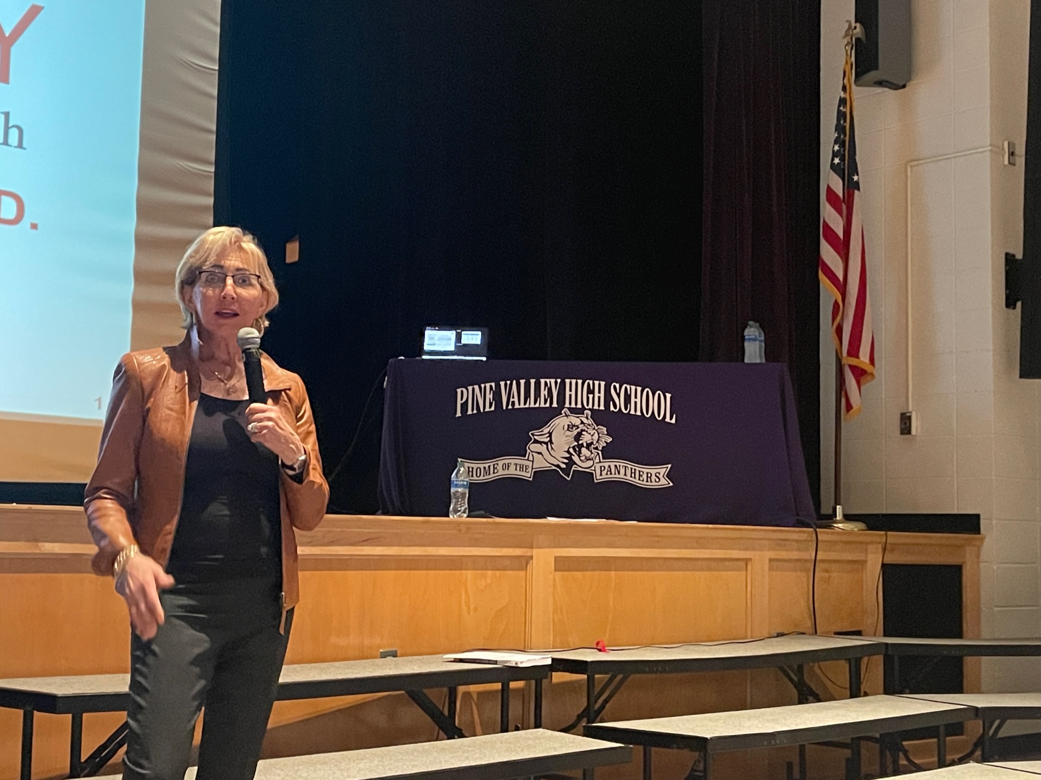 PVCS welcomes author to start year | News, Sports, Jobs - Observer Today